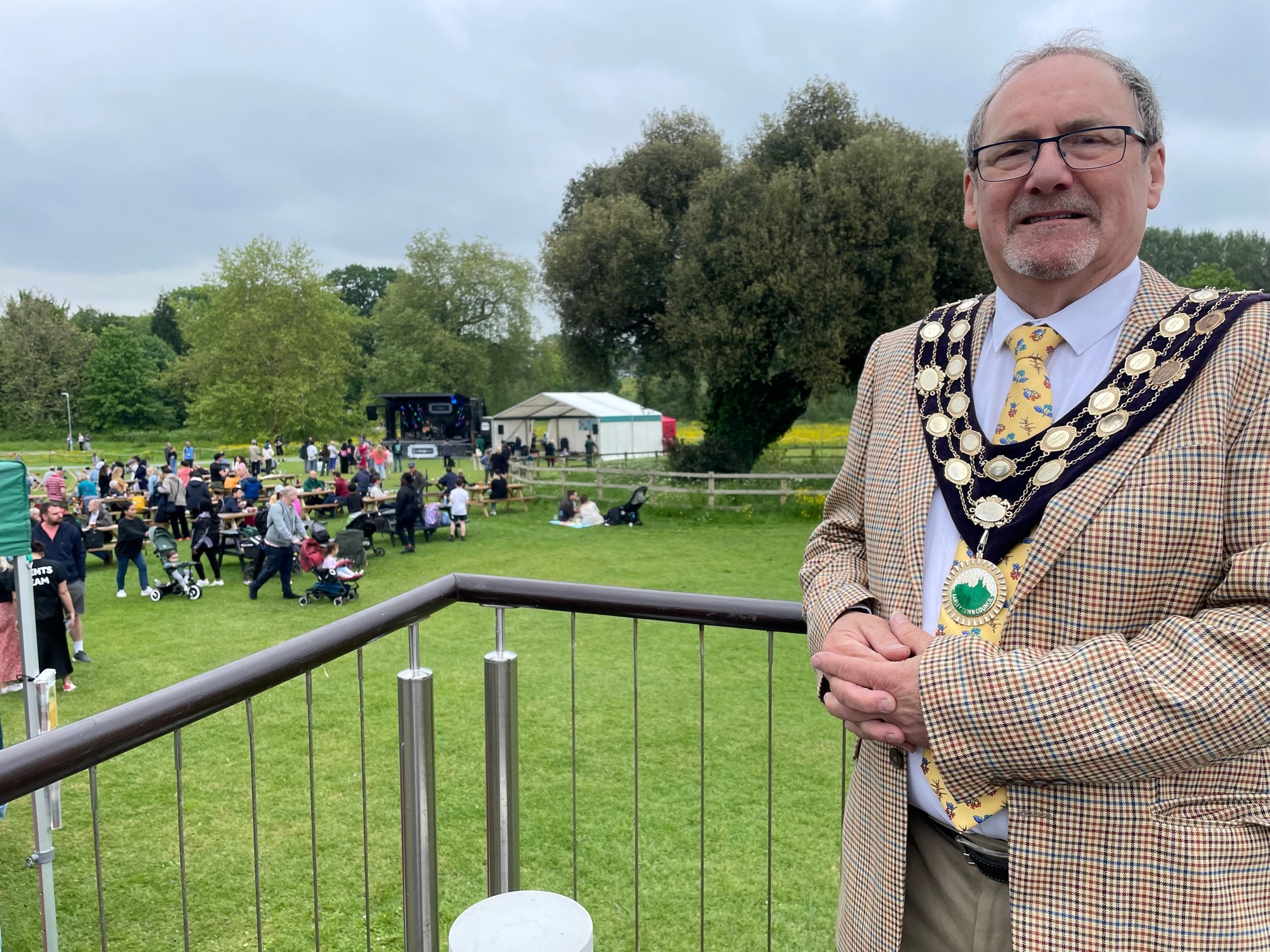 Mayor Attends University of Reading’s Community Festival – Earley Town ...